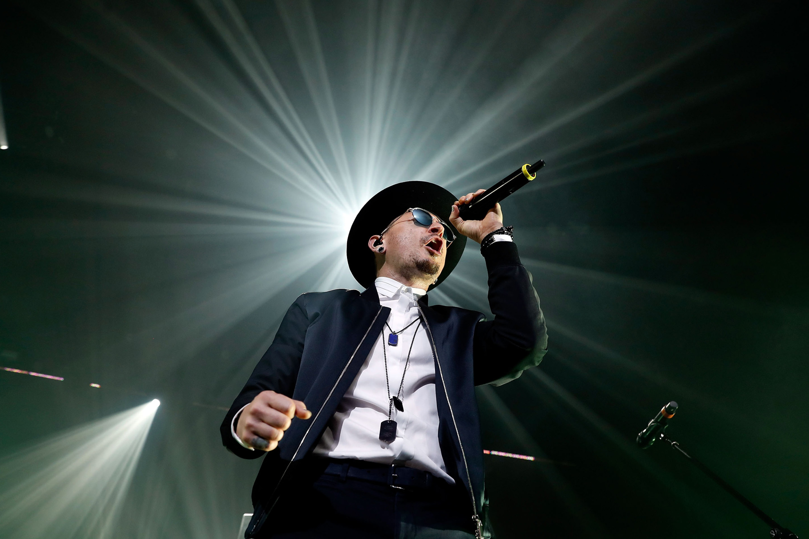 Remembering Chester Bennington (1976-2017) – Cookie FM